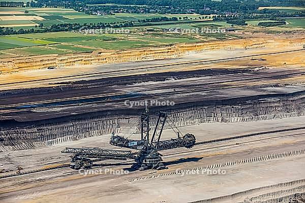Brown coal excavator, lignite mine Garzweiler, RWE-Power, Rhenish ...